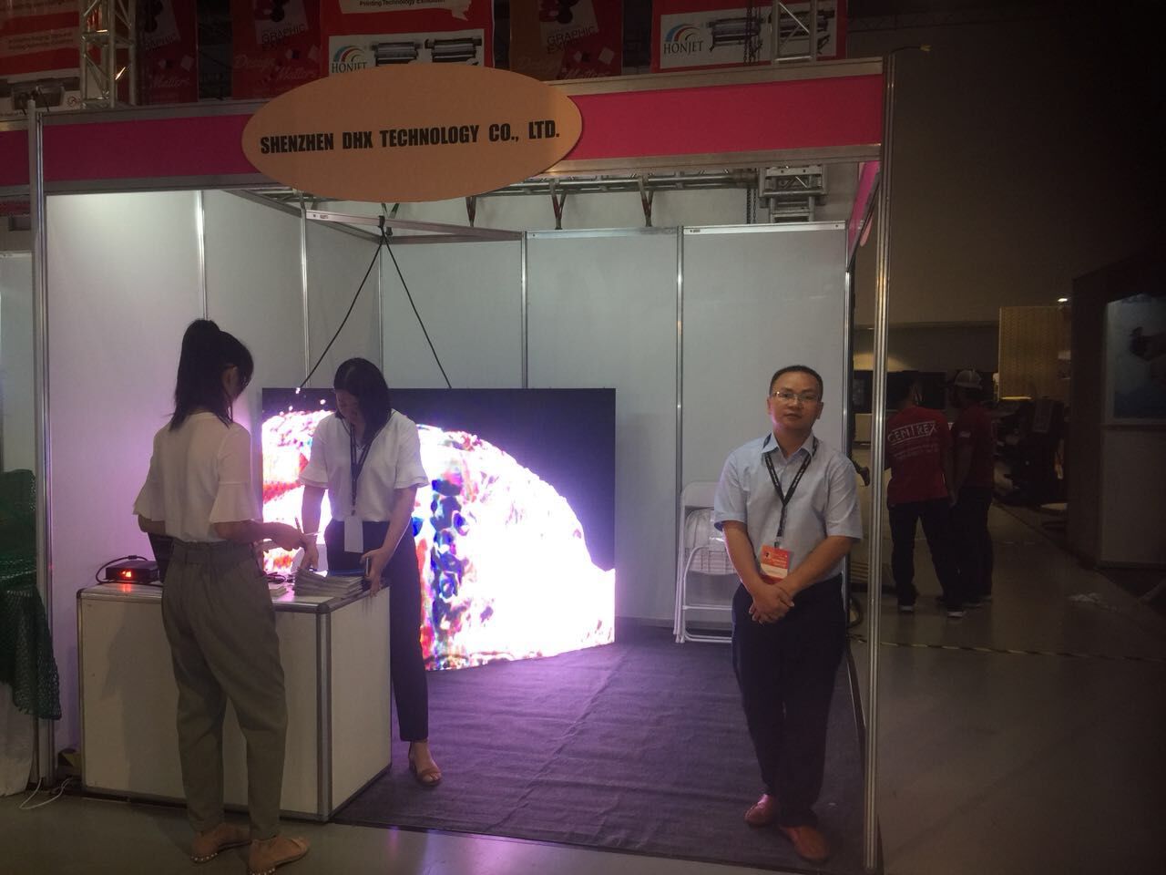 one-stop service led display