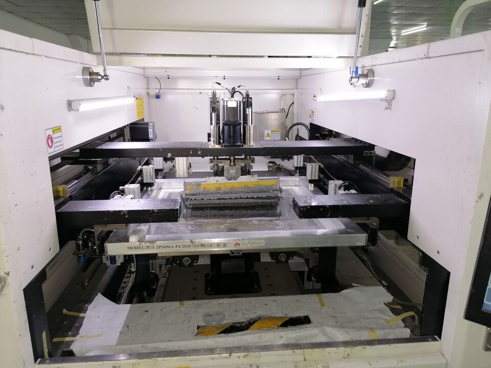 led poster seamless splicing solution